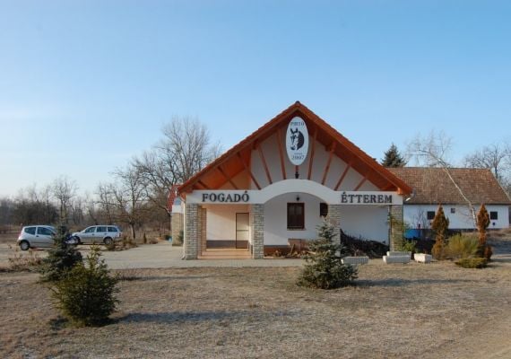 Pirtó Lovasfogadó Étterem, Pirtó